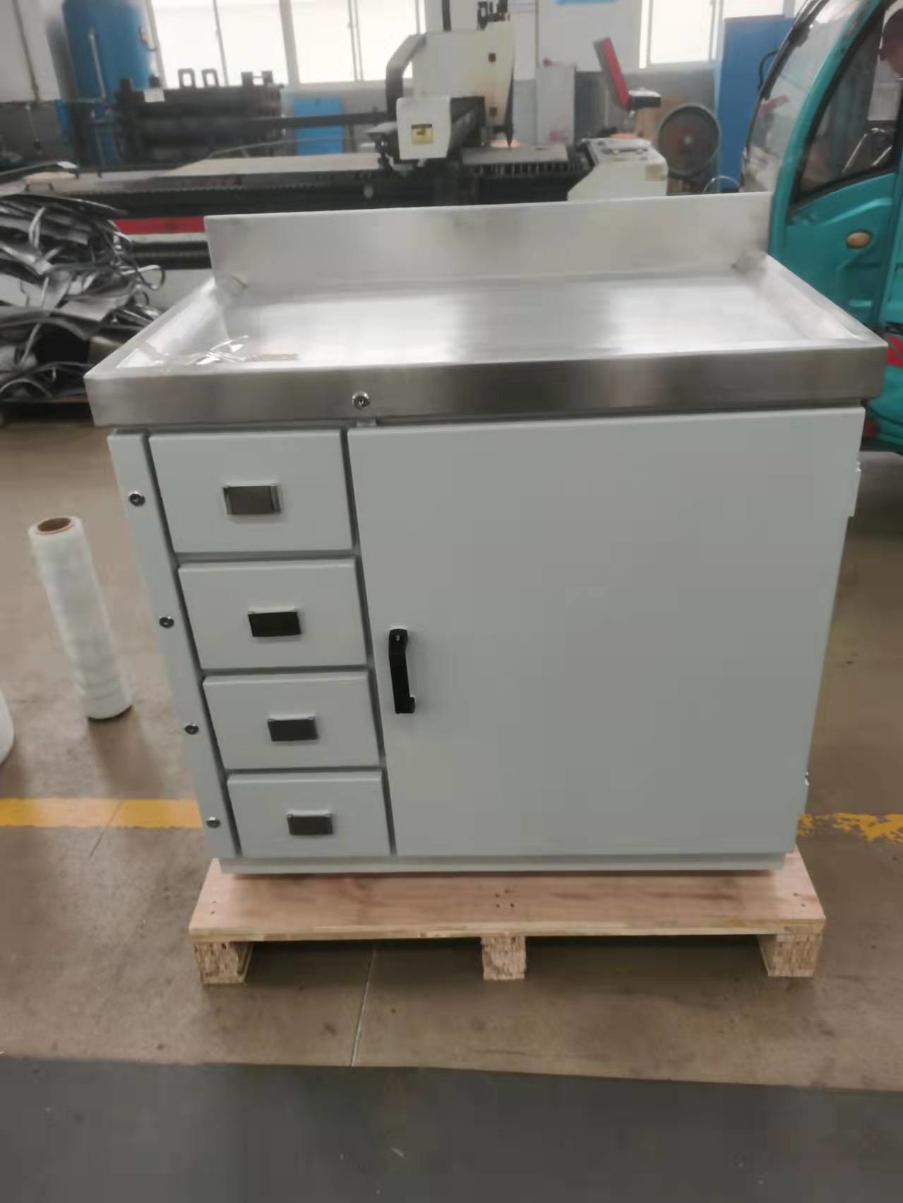 Locking Lead Shielded Cabinet For Radioisotope Transport Storage Shielding